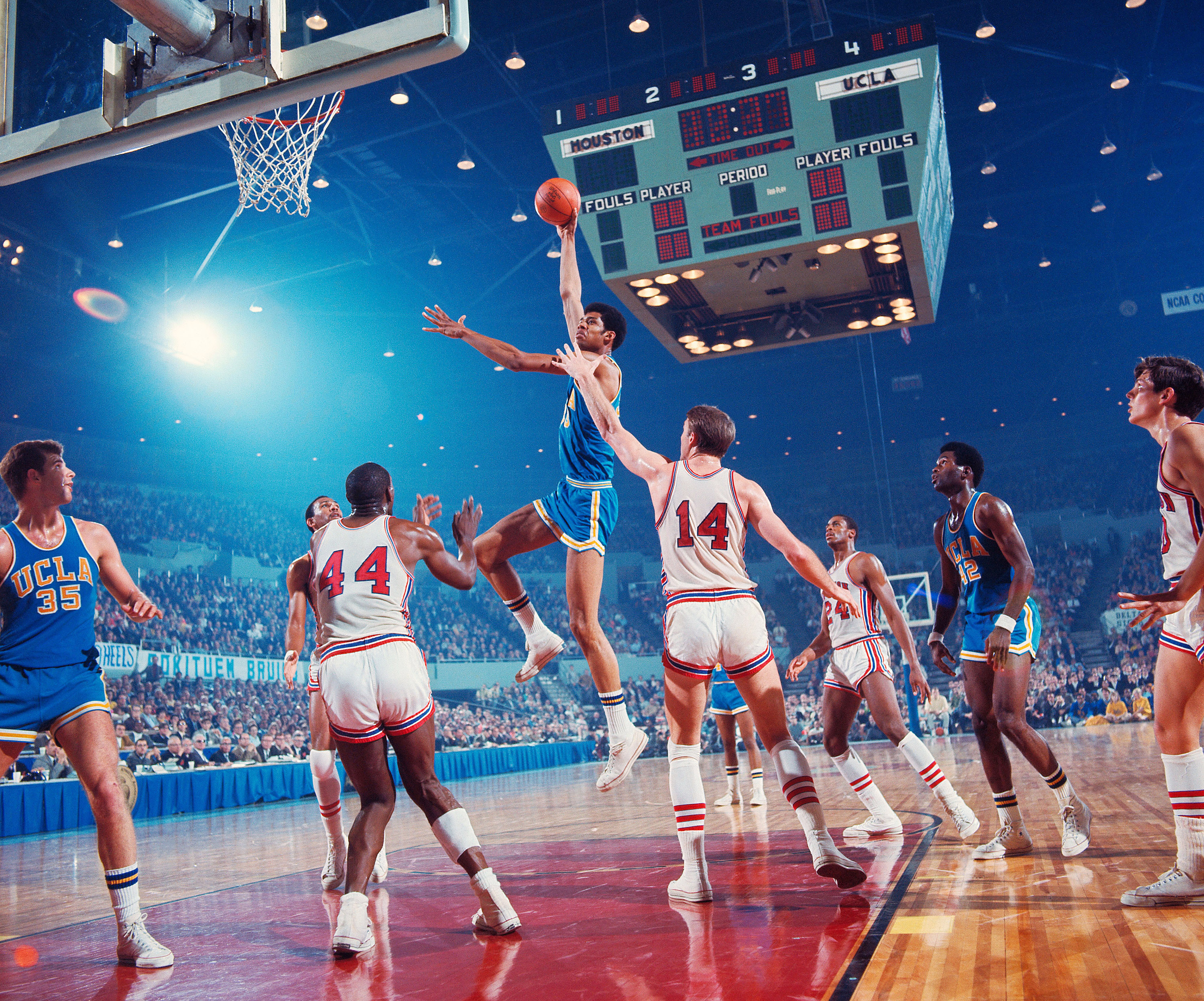 What's the greatest photo ever taken? : r/nba